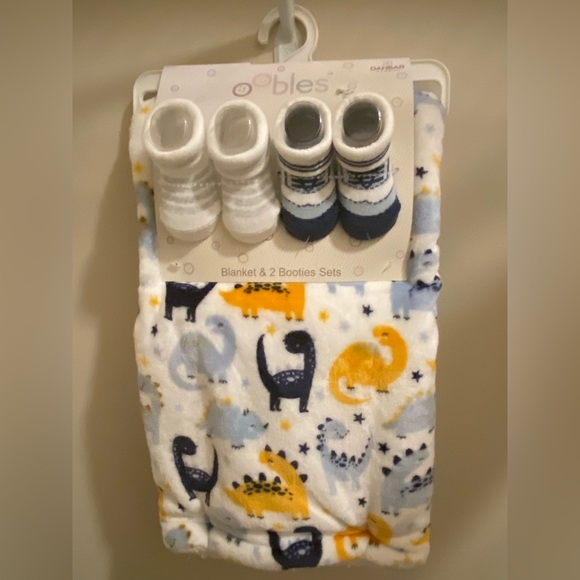 Danbar | Other | Infant Baby Blanket With All Over Print Animals And 2 ...